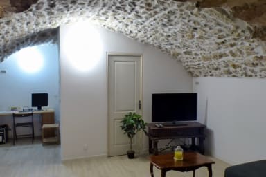 Appartement Atypique Au Centre-ville D'ollioules - Ollioules