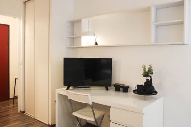 Practical Studio In The Heart Of La Défense - Neuilly-sur-Seine