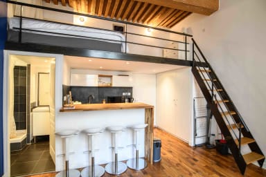 Bright & Peaceful Lyon Cocoon – Perfect For 4 - 里昂
