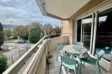 Studio Lumineux Avec Terrasse Près Du Tram - Nice