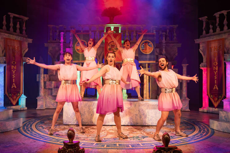 Theatre review: Thespians from Mischief Theatre at Cardiff New Theatre