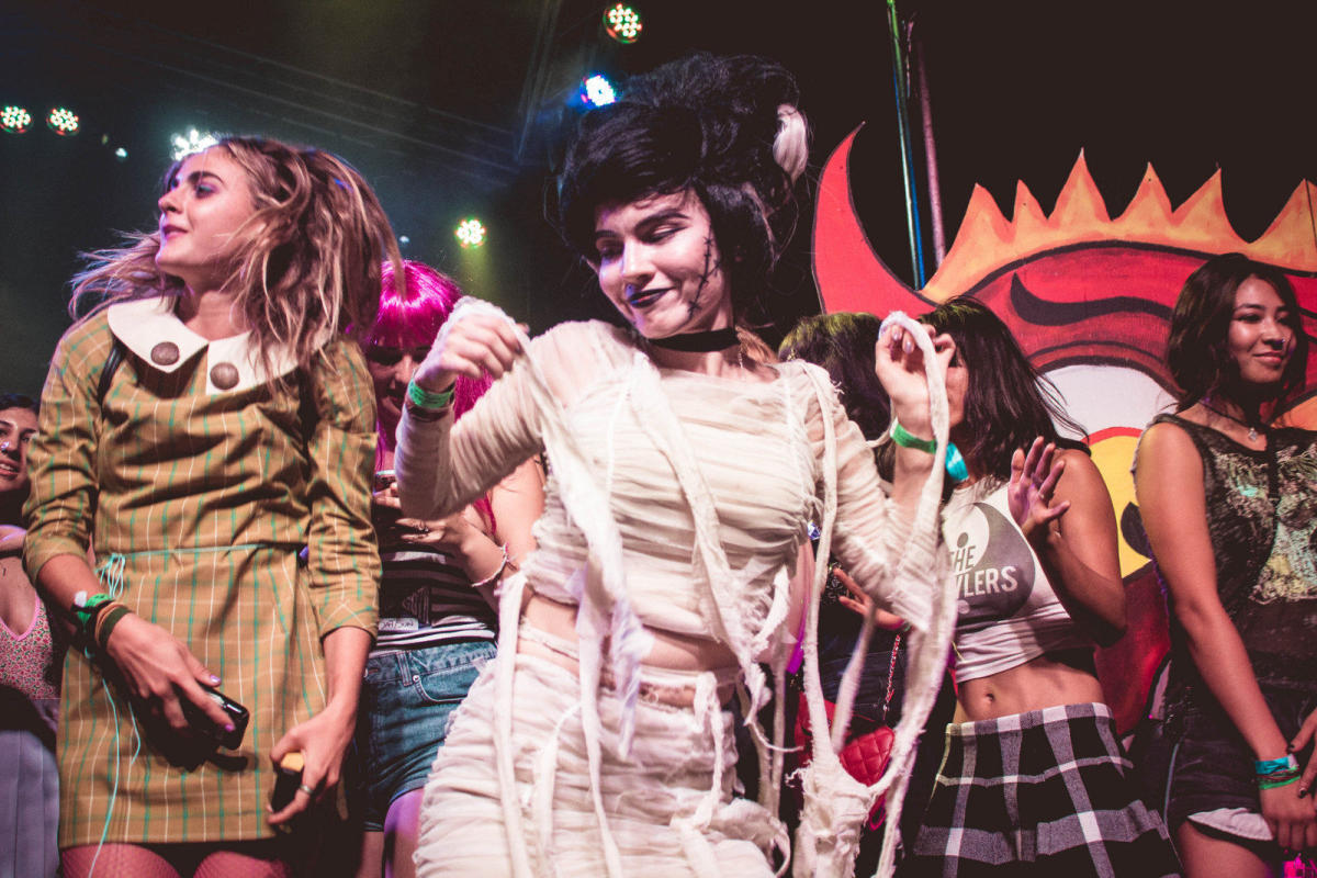 How To Do Beach Goth V