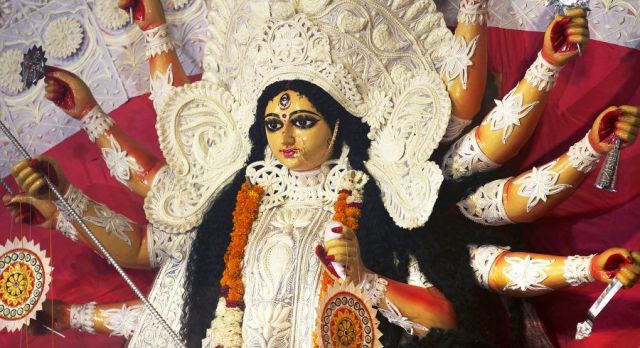 East India Tours with Enchanting Travels | Darjeeling Tea & Buddhism