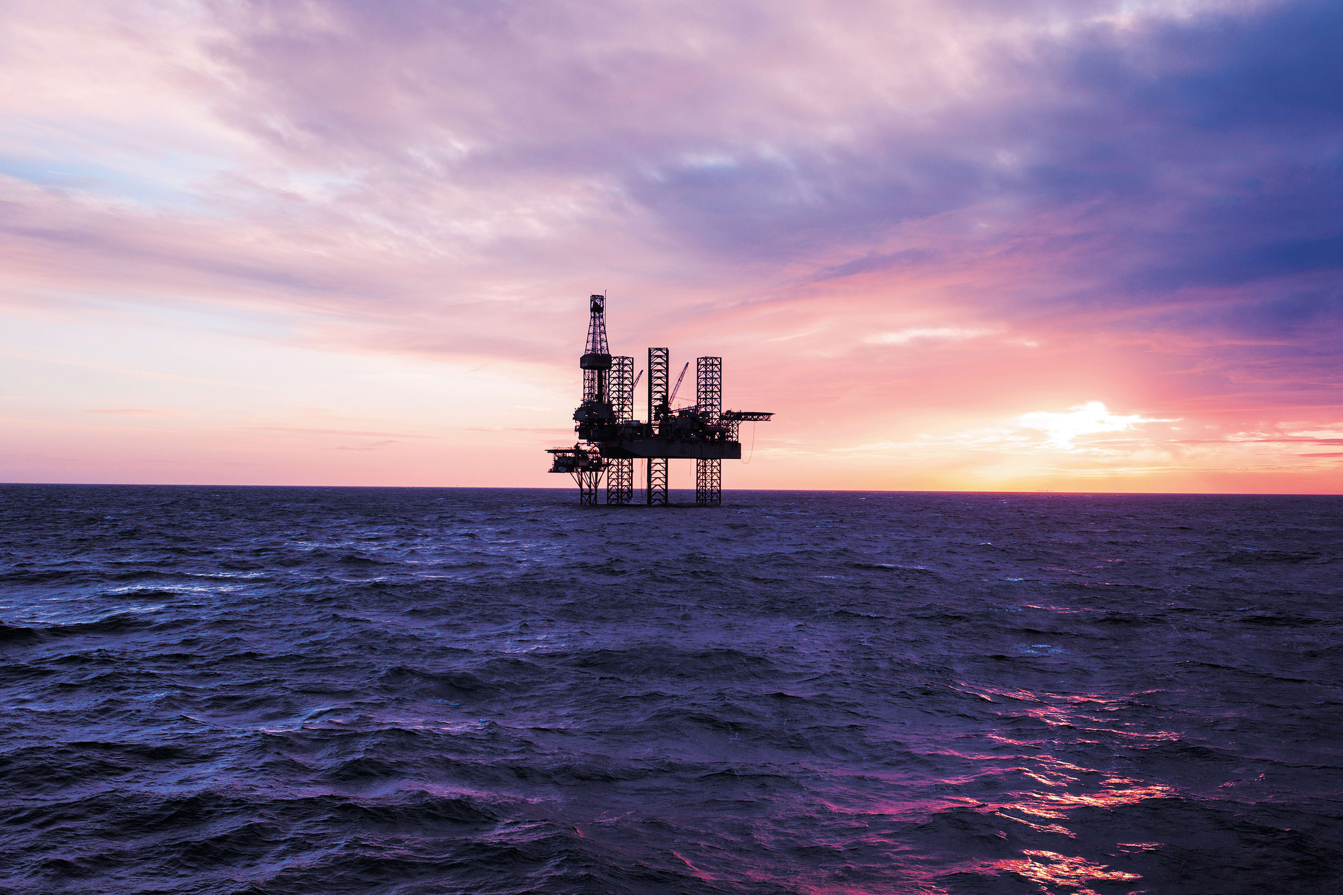 Decommissioning oil and gas installations: A UK perspective | Fieldfisher