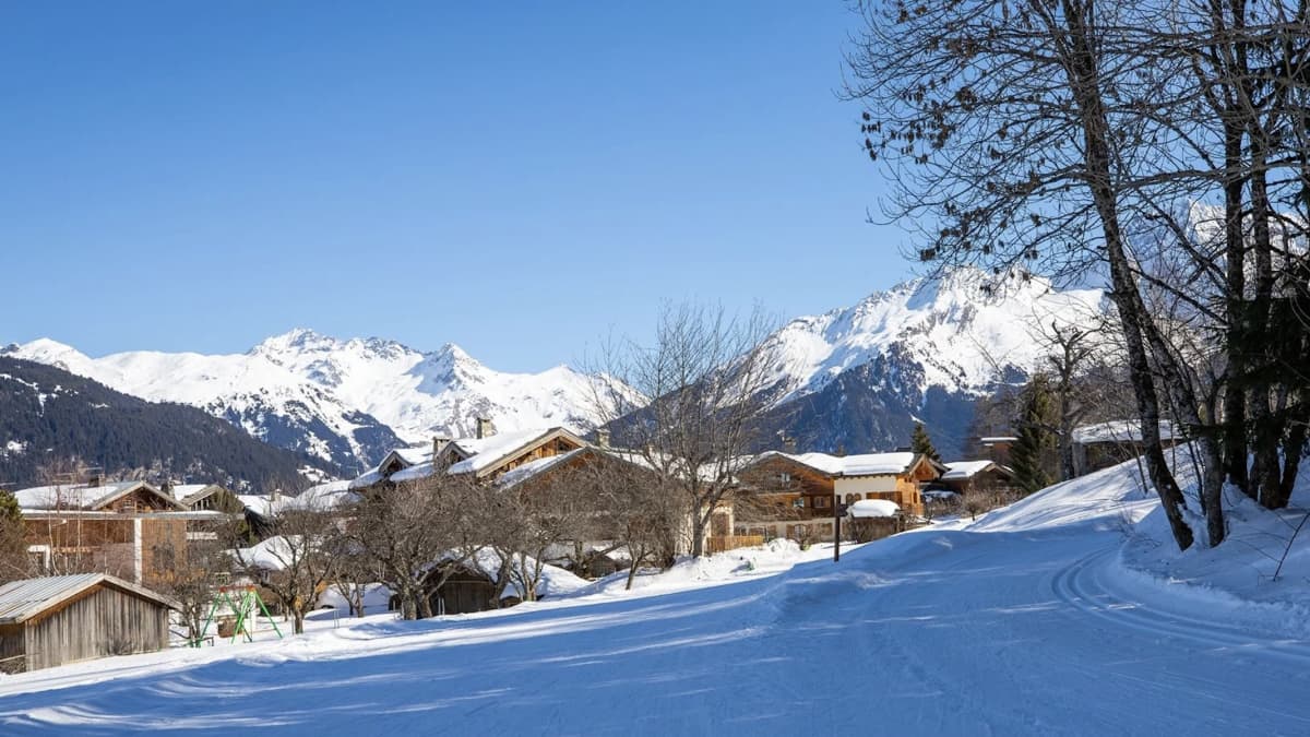 Le Praz, Courchevel Ski Chalet Deals & Packages - Ski Beat