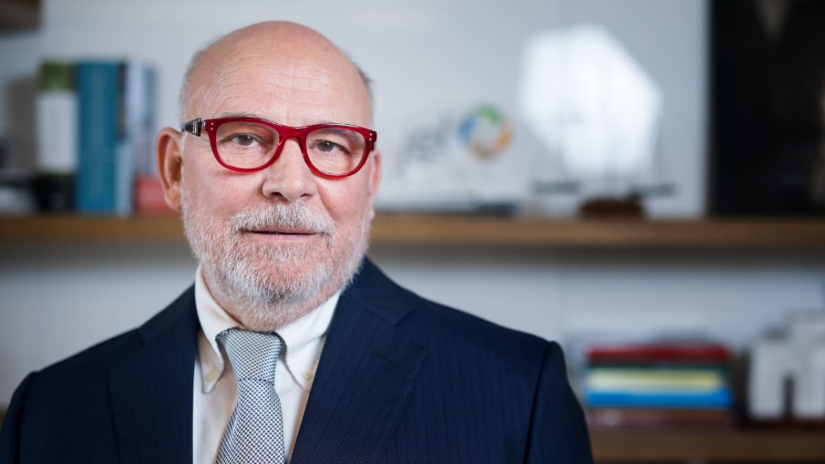 Grb Grada Rijeke za izniman doprinos Ivi Usmianiju - JGL